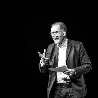 Nora Markwalder – Community – Republik