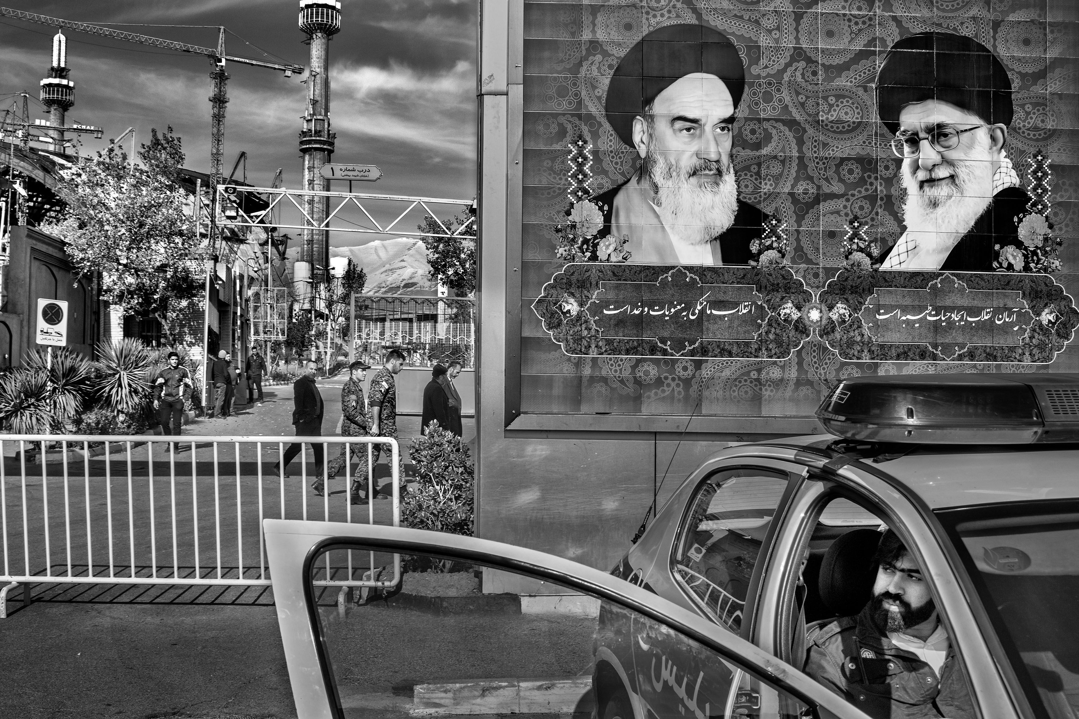 Iran: Das Regime hält sich einen Staat – Republik