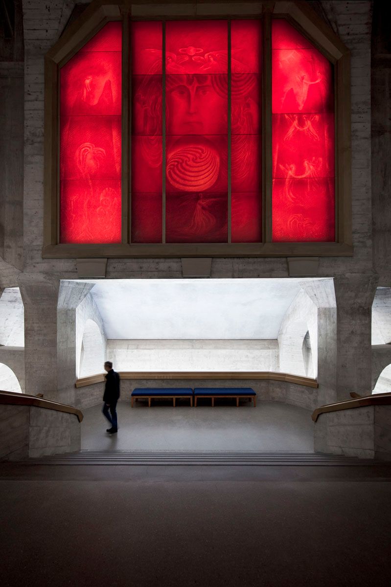 Die Anthroposophie hadert mit dem Ukraine-Krieg. Und: Pfisters Kolumne ...